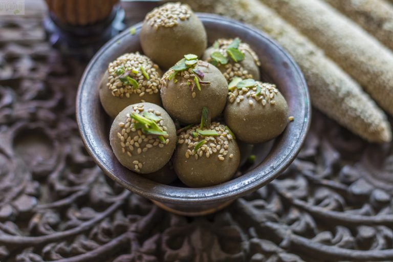 Kuler Na Ladoo - Pearl Millet Ladoo - theroute2roots